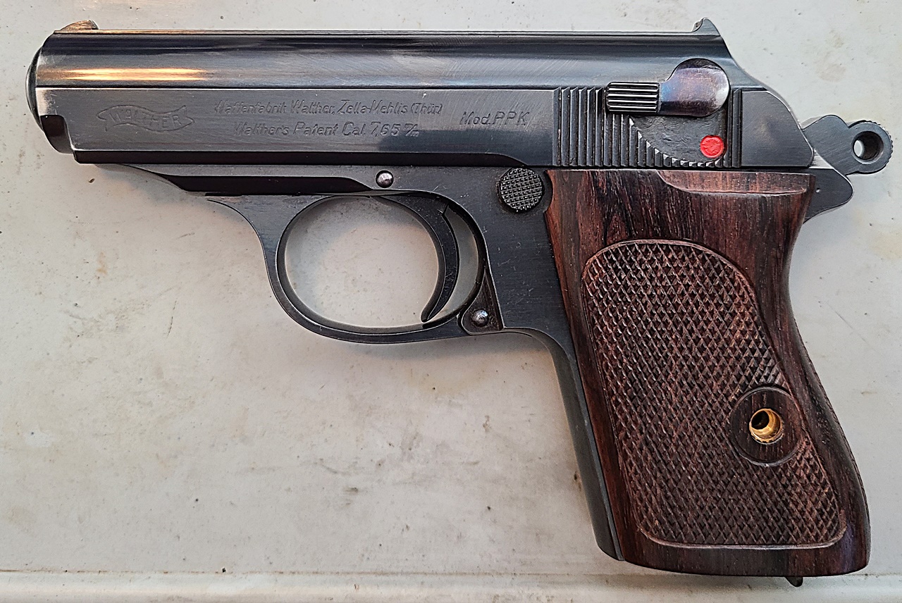 Is there a trick to removing the grips from a pre-War PPK? | Walther Forums